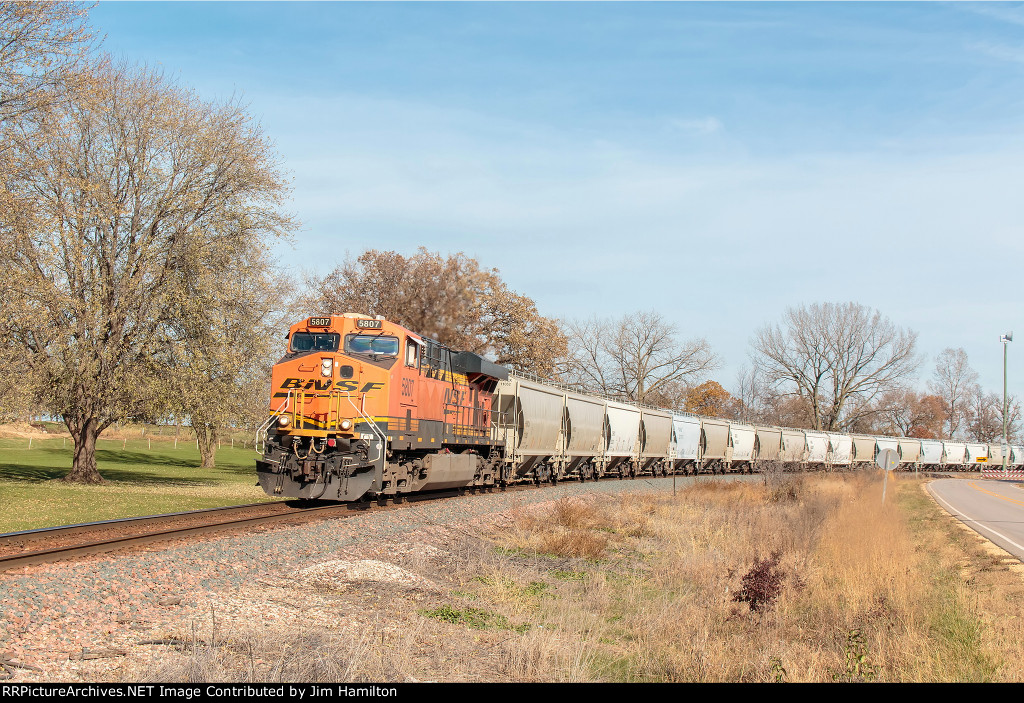 BNSF 5807 South